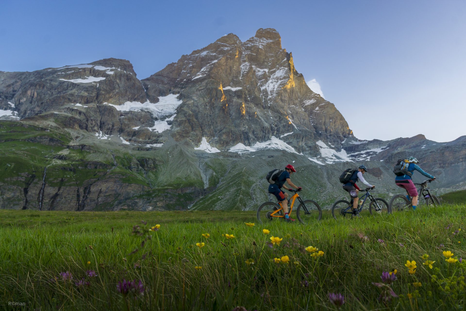 Matterhorn Enduro L2 ber Den H chsten Biker Pass Der Alpen Matterhorn Enduro L2 ber Den H chsten Biker Pass Der Alpen